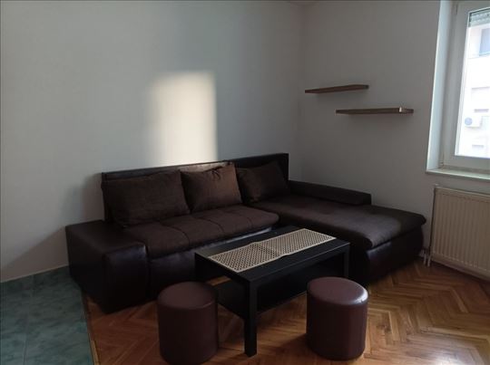 2,5 soban stan sa lođom,55m2,Grbavica,Gogoljeva