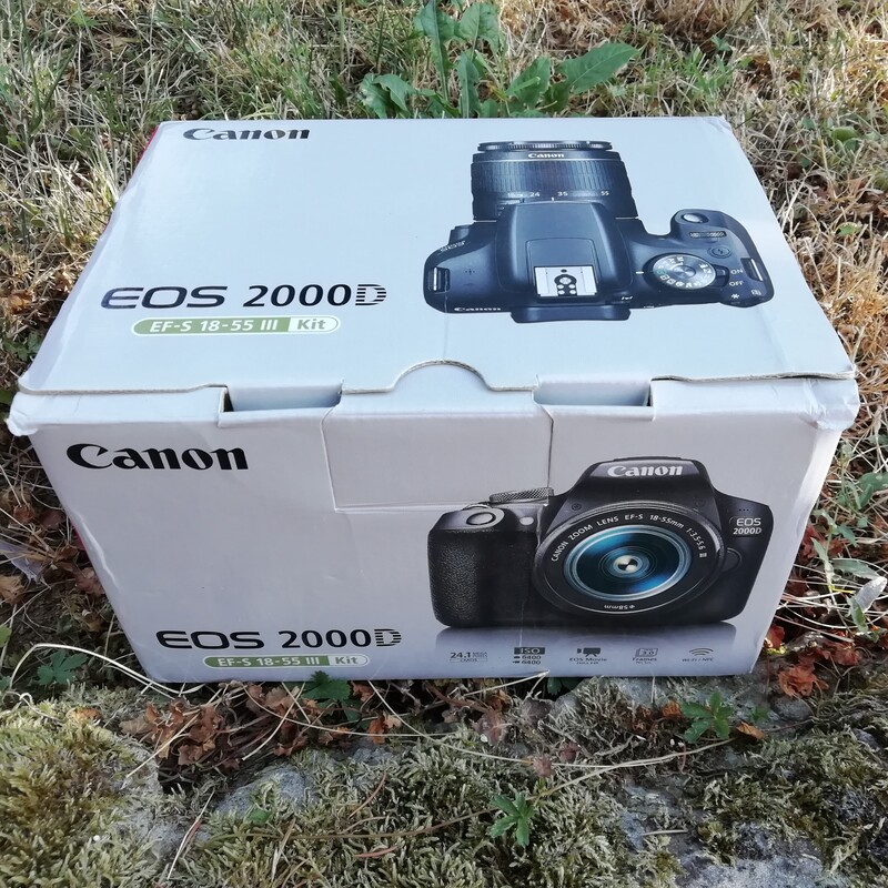 Canon EOS 2000D