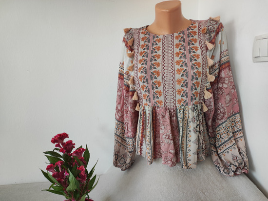 AMERICAN EAGLE bluza sa kicankama vel XS