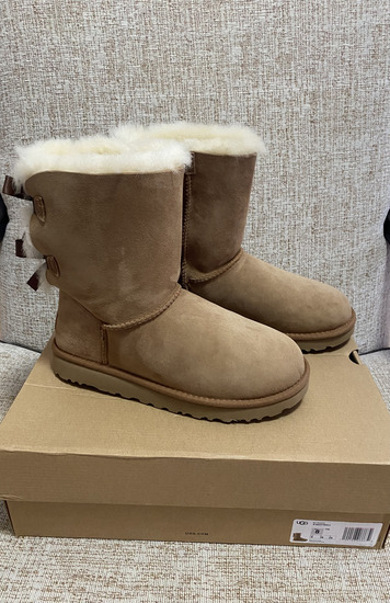 Zenske Ugg cizme original NOVE