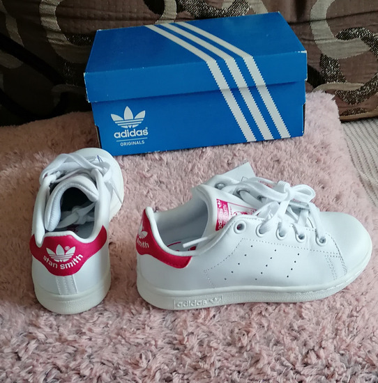 Nove Adidas patike za devojčice