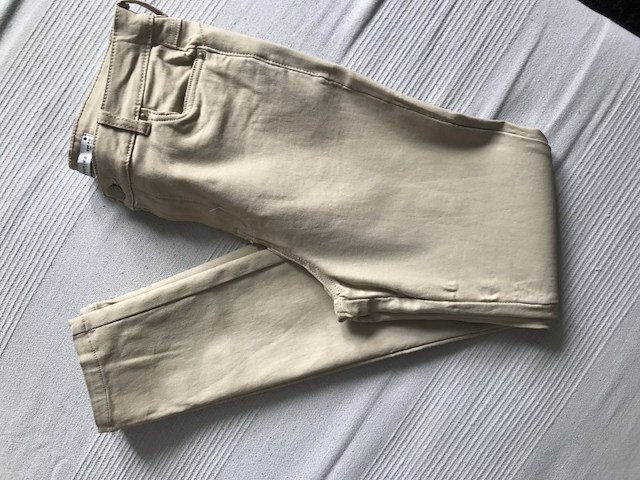 Pantalone od skaja vel 40