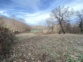 Plac, površine 1121m2, Popovica.