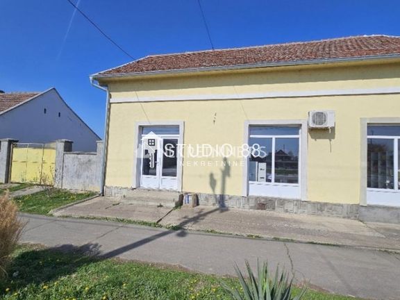 Zrenjanin, Melenci, Lokal, 100m2, 300 EUR