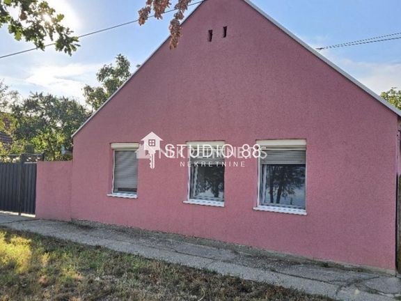 Novi Bečej, Širi centar, Kuća, 63m2, 33000 EUR