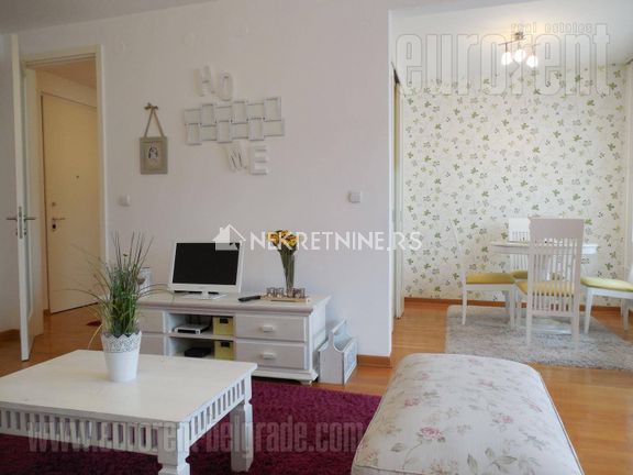 #38513, Izdavanje, Stan, BELVILLE, 850 EUR