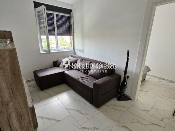 Zrenjanin, Širi centar, 1.5 stan, 41m2, 75000 EUR