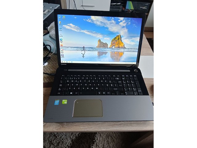 Toshiba Intel i7-4700MQ / 16GB / 256 SSD nov/ 2 grafike