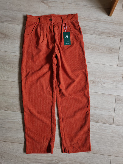 Nove pantalone