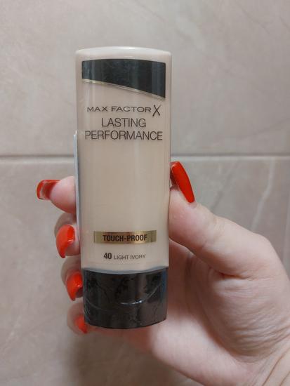 ** Max Factor lasting performance NOVO **