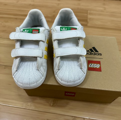 Adidas lego superstar