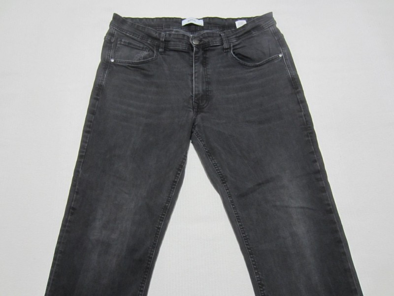 RESERVED muske farmerke W36 L34-KAO NOVE