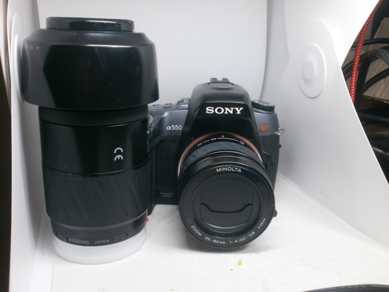 Sony Alpha A550 DSLR 14.2MP sa dva objektiva