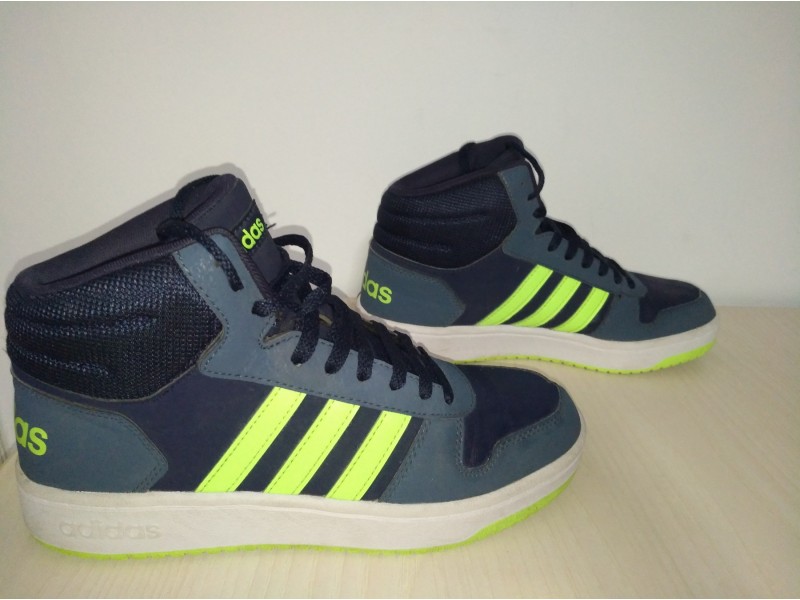 Adidas duboke patike broj 39/40