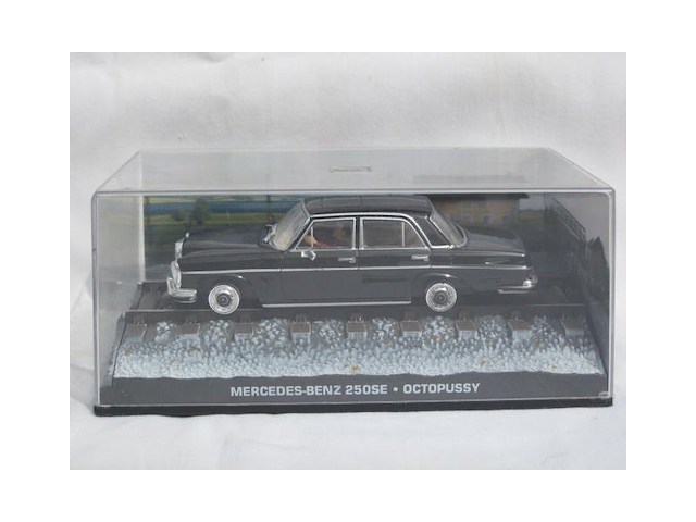 1:43 altaya 007 mercedes 250 SE