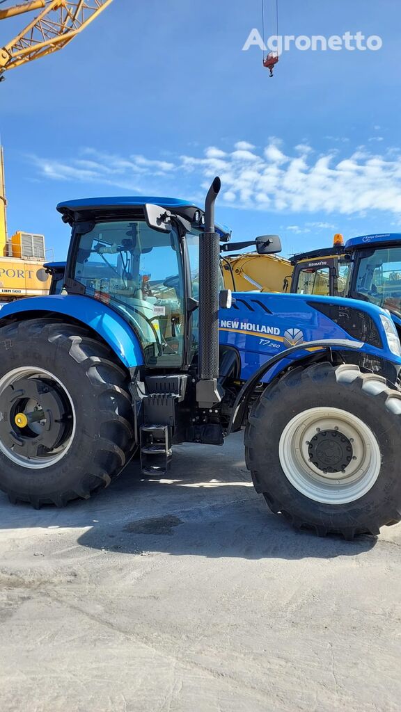 Novi New Holland T7.260 traktor točkaš