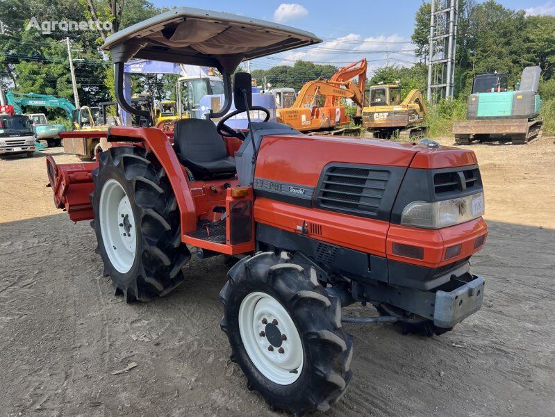 Kubota TRACTOR(Kubota) traktor točkaš