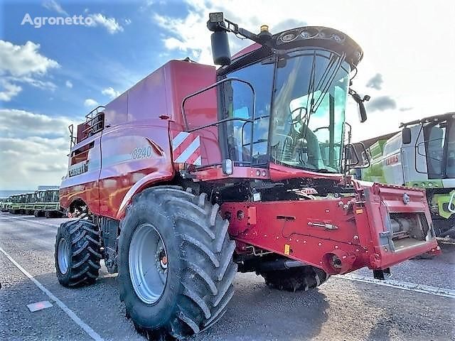 Case IH AF 8240 T4 kombajn za žito