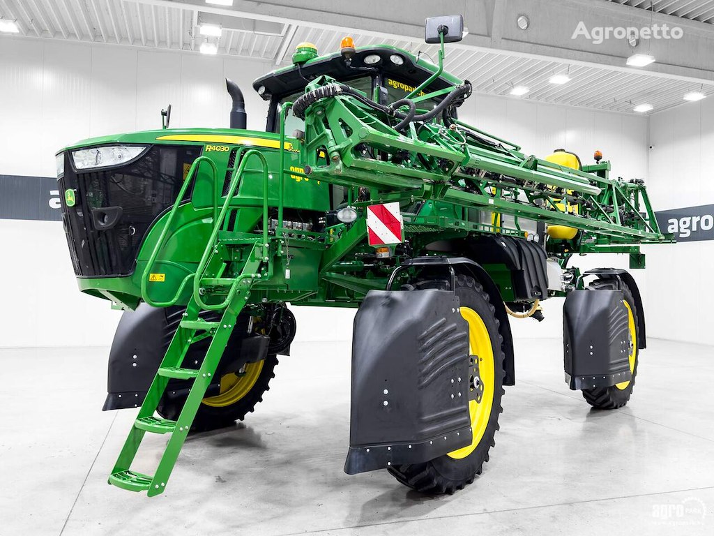 John Deere R4030 samohodna prskalica