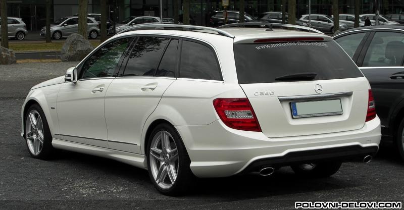 Mercedes C W204 Facelift Enterijer