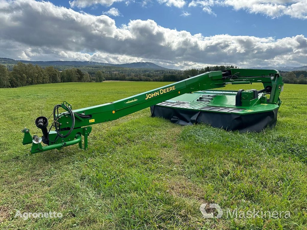 Prodaje se John Deere 735 roto-kosačicu s gnječilom na aukciji