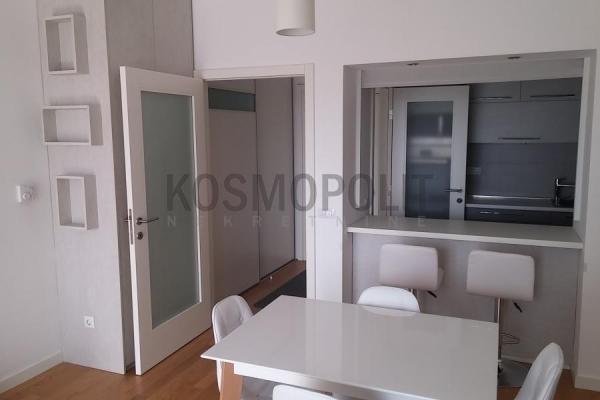 West 65 Omladinskih brigada , Dvosoban stan za izdavanje, 60m2, 950€