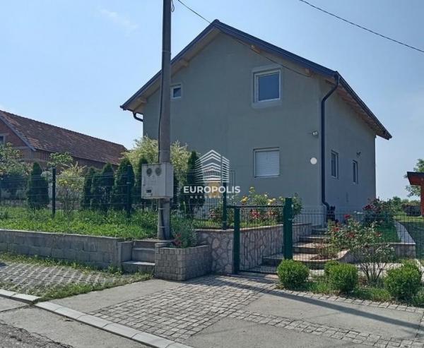 Kosmajski venac, Kuća na prodaju, 150m2, 170.000€