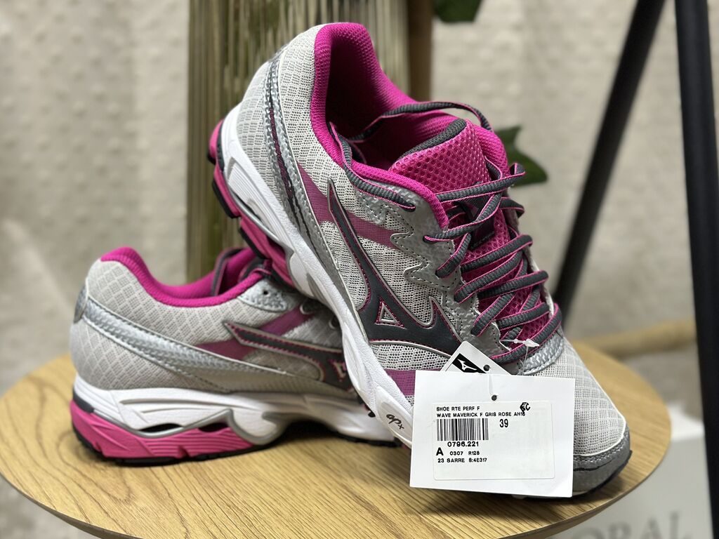 Mizuno, 39, bоја - Šareno