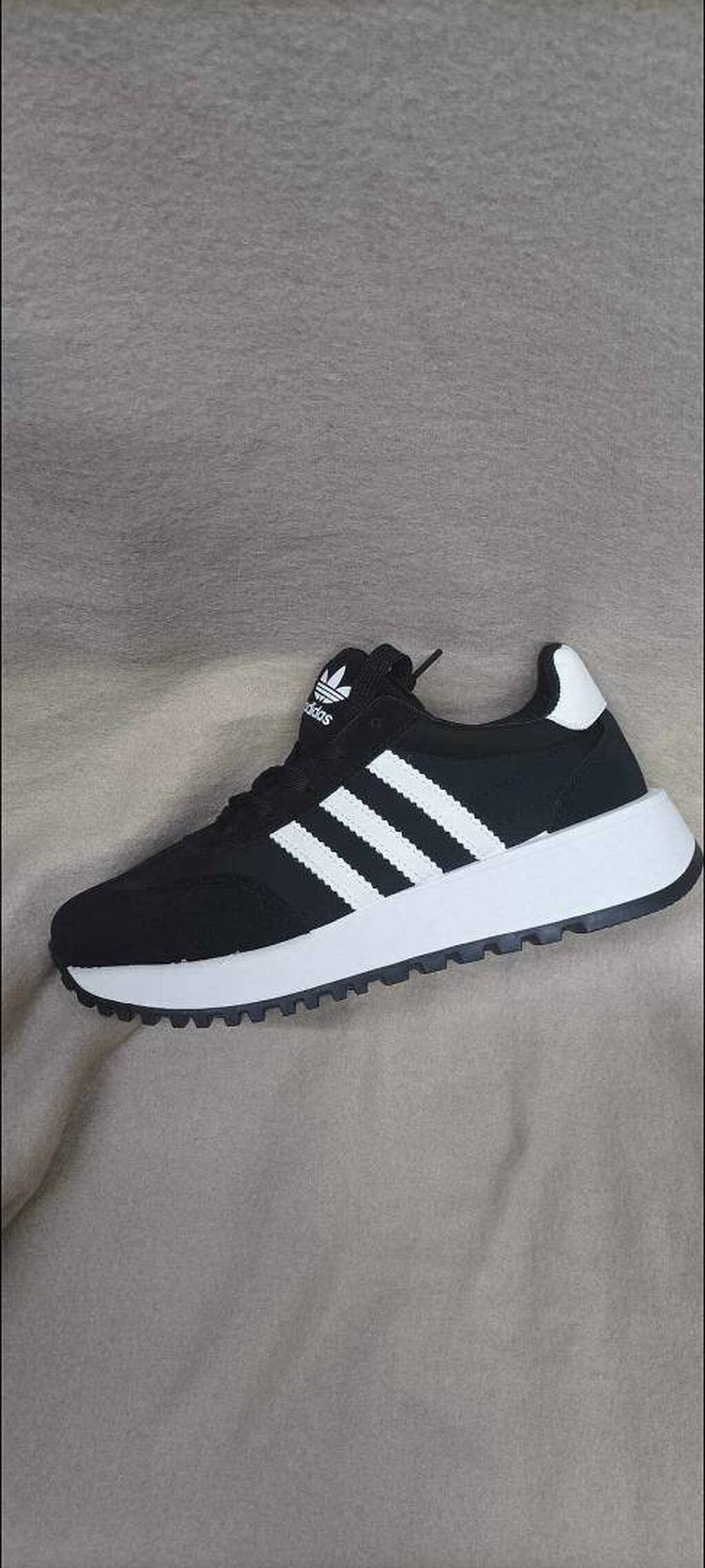 Adidas, 41