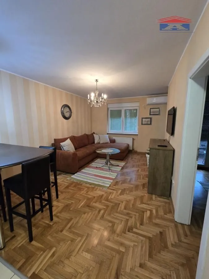 Izdavanje, jednosoban stan, 35m2, Grbavica, Novi Sad, Novi Sad