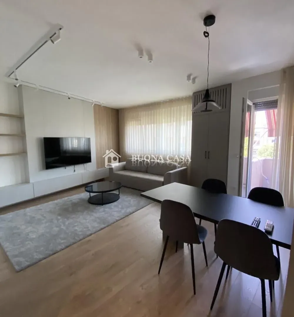 Izdavanje, dvosoban stan, 55m2, Obilićev Venac, Beograd