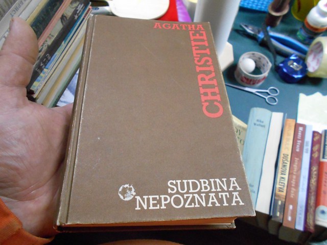 Agatha Christie - Sudbina nepoznata