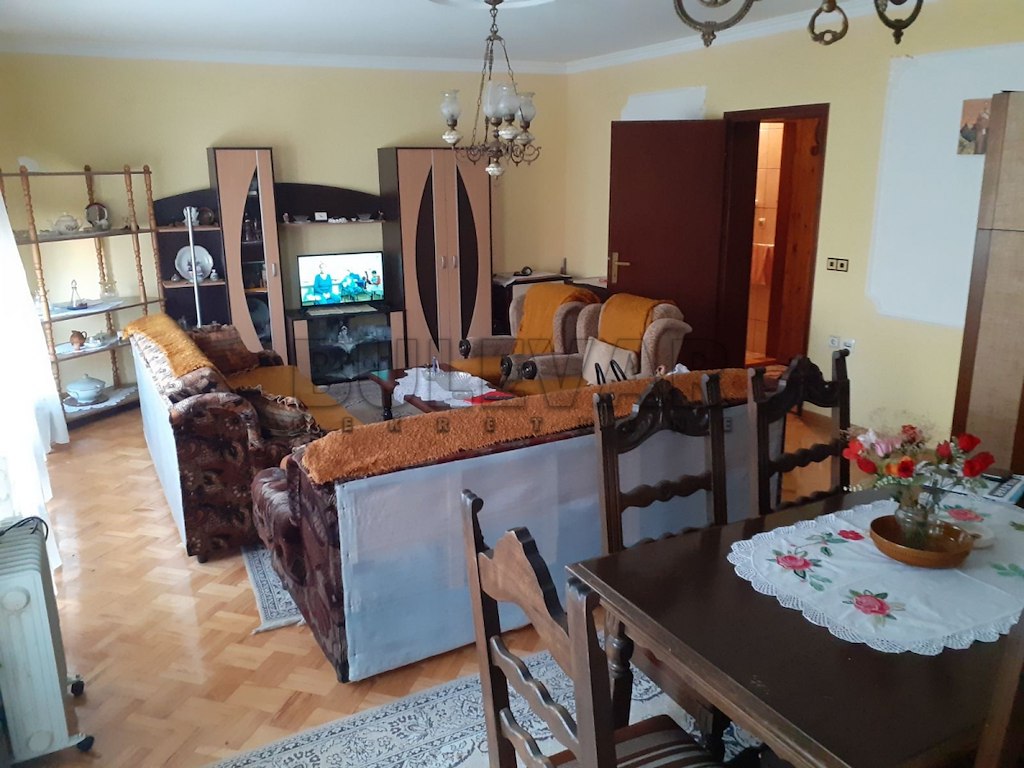 Izdaje se sprat kuće u Niškoj Banji, 120m2