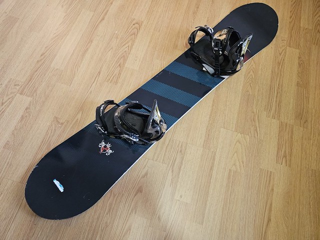 SnowBoard NITRO NYX 146 146cm Board daska RAIDEN Vezovi