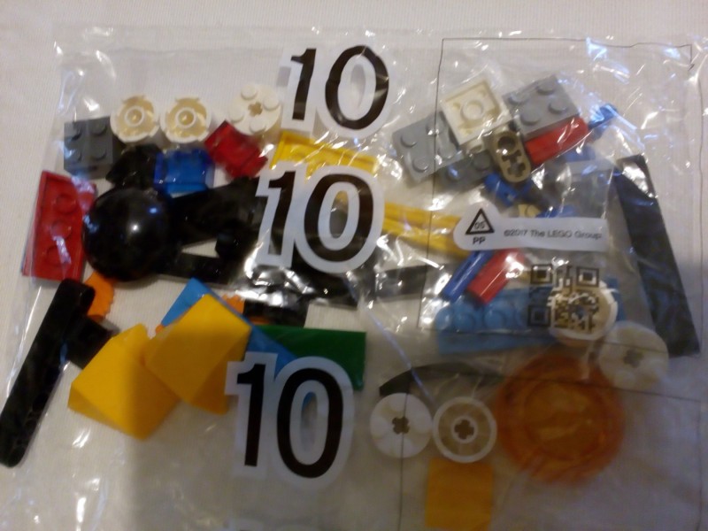 LEGO Group. 10 -NOVO