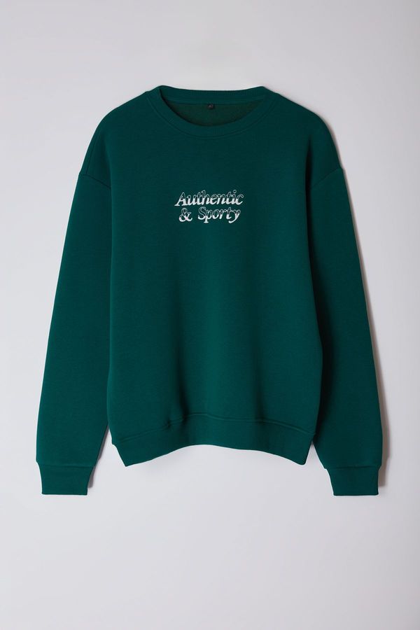 TRENDYOL EMERALD GREEN OVERSIZE/WIDE CUT EMBROIDERED SWEATSHIRT WITH FLEECE INSIDE