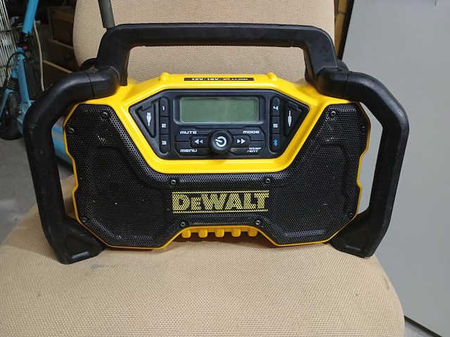 Dewalt radio DCR029