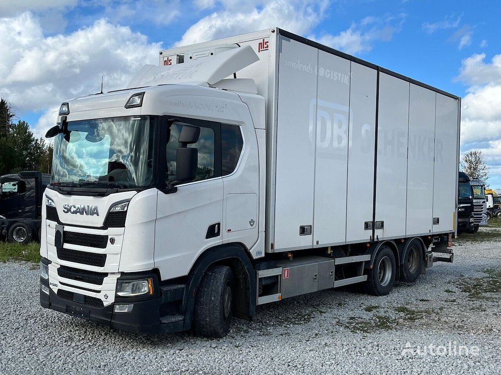 Prodaje se Scania R 520 B 6X2 NB kamion furgon na aukciji