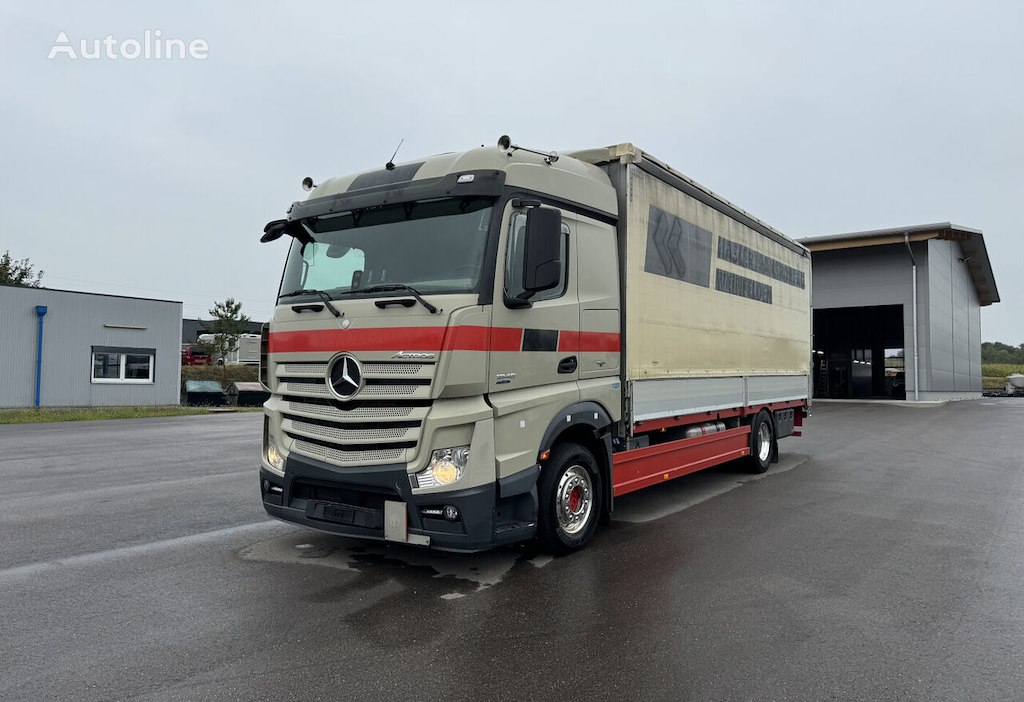 Actros 1845 kamion s ceradom