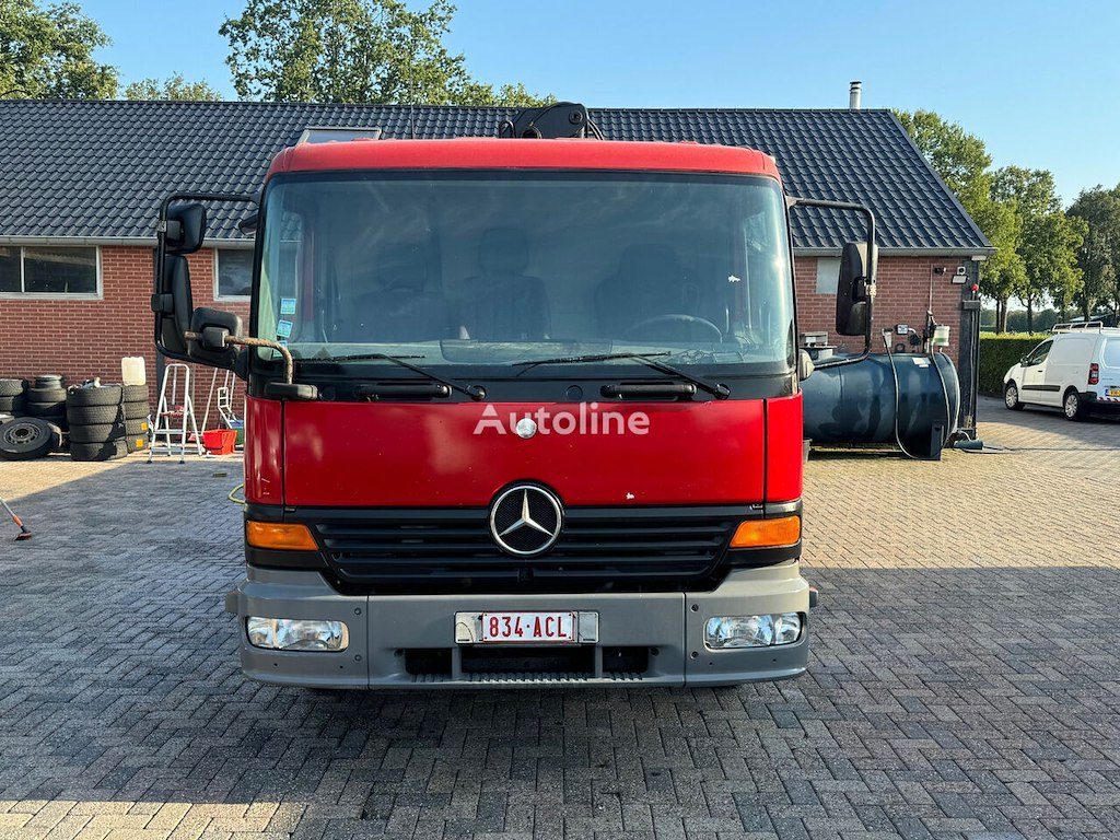 Mercedes-Benz Atego 1217 HIAB 071 AW kamion s ravnom platformom