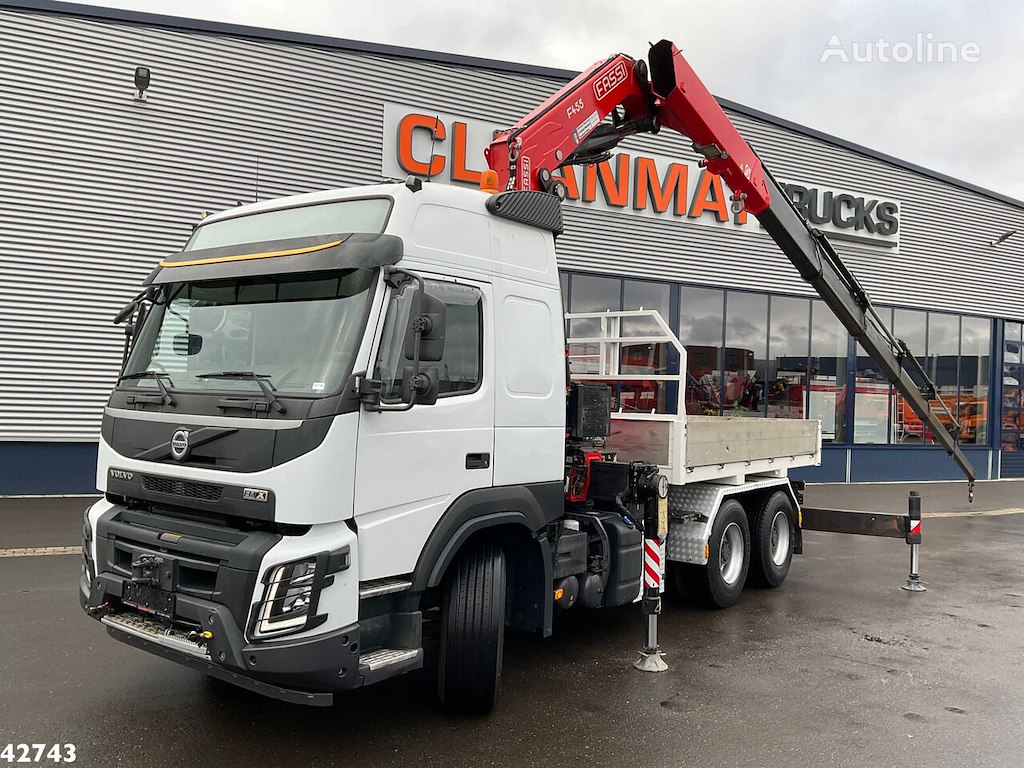 Volvo FMX 500 6x4 Euro 6 Fassi 45 Tonmeter laadkraan kamion s ravnom platformom