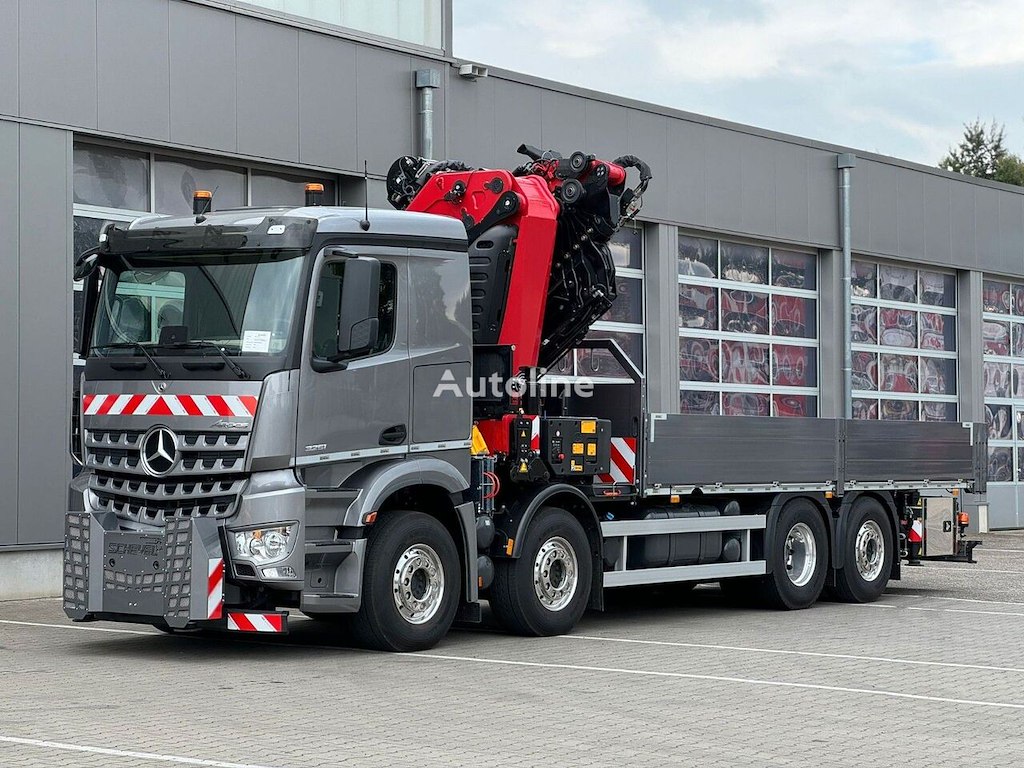 Novi Mercedes-Benz Arocs 3251 Containerpritsche EFFER 955 JIB Winde kamion s ravnom platformom