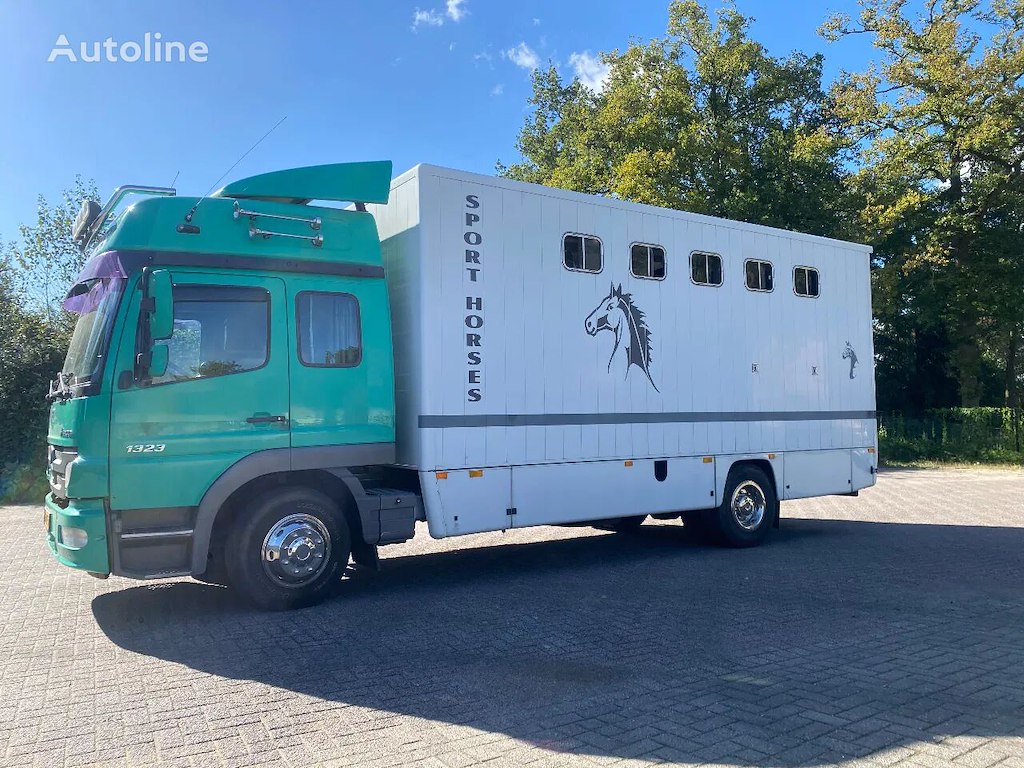 Mercedes-Benz Atego 1323 Atego Roelofsen Horsetruck 6 paarden kamion za prevoz konja