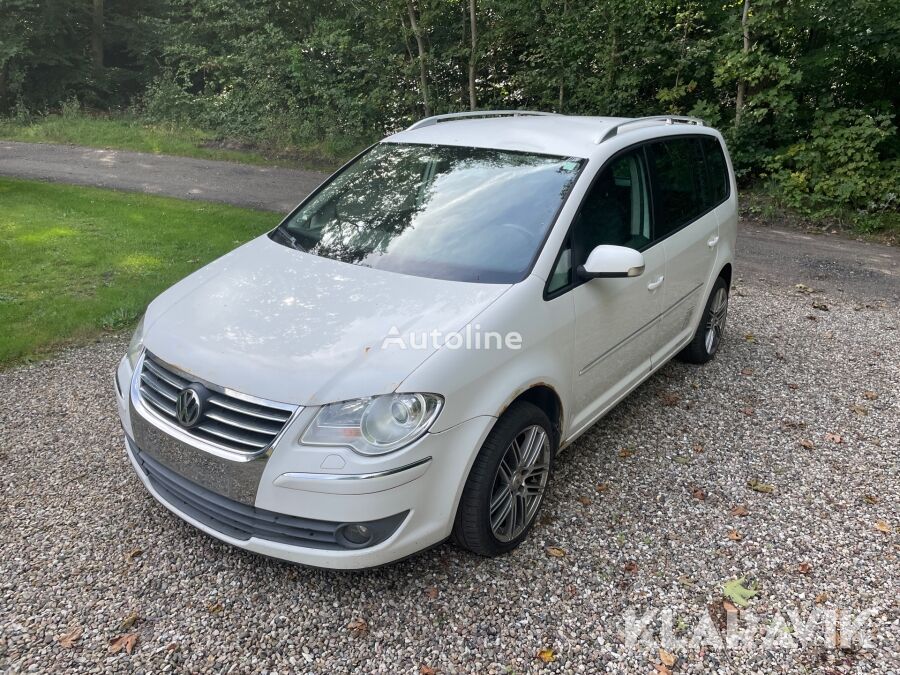 Prodaje se Volkswagen Touran minibus furgon na aukciji