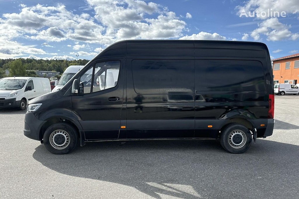 Prodaje se Mercedes-Benz Sprinter minibus furgon na aukciji