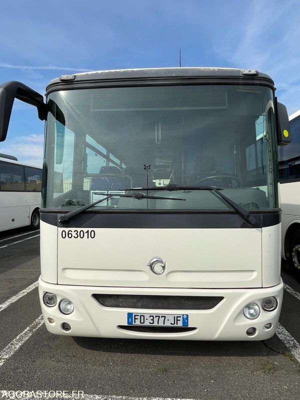 Prodaje se IVECO AXER 12.80m prigradski autobus na aukciji