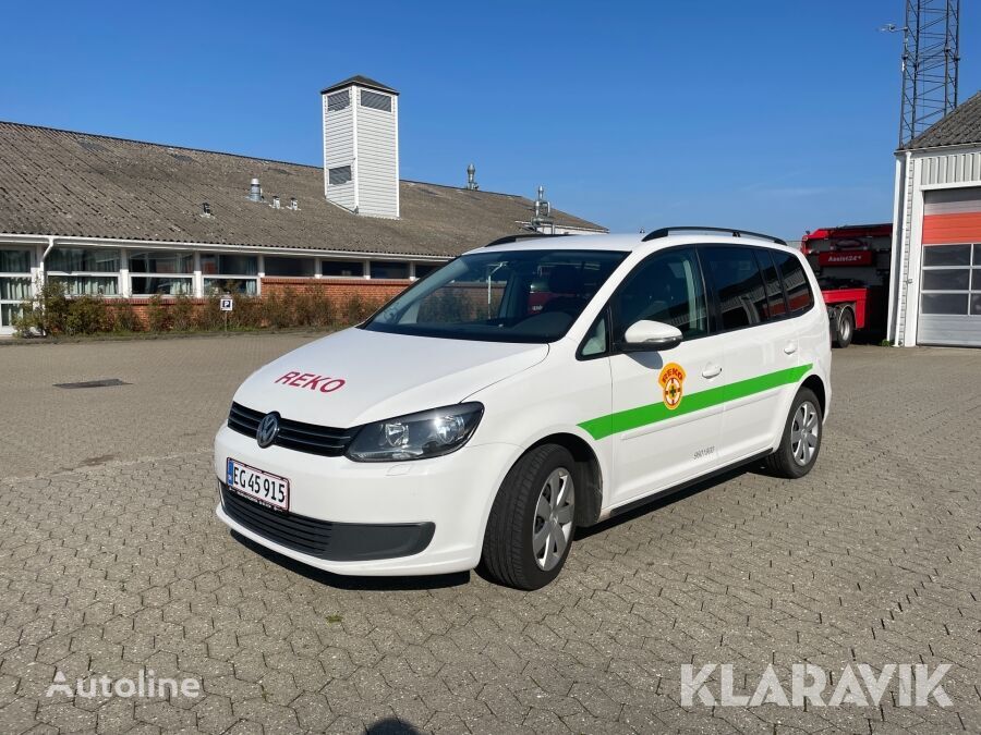 Prodaje se Volkswagen Touran minivan na aukciji