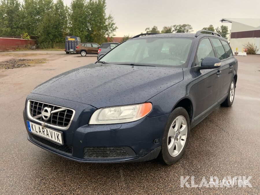 Prodaje se Volvo V70 karavan na aukciji