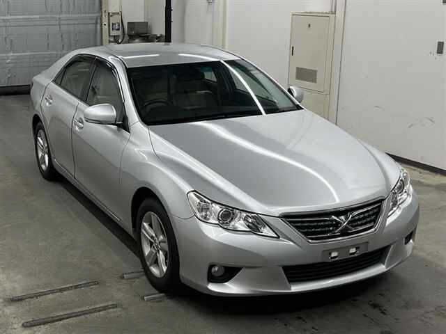 Toyota MARK X sedan