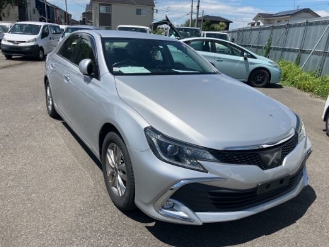 Toyota MARK X sedan